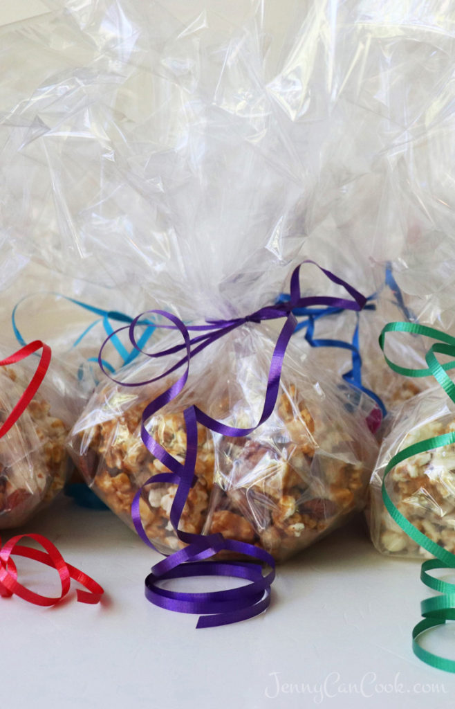Homemade Christmas Caramel Corn | Jenny Can Cook